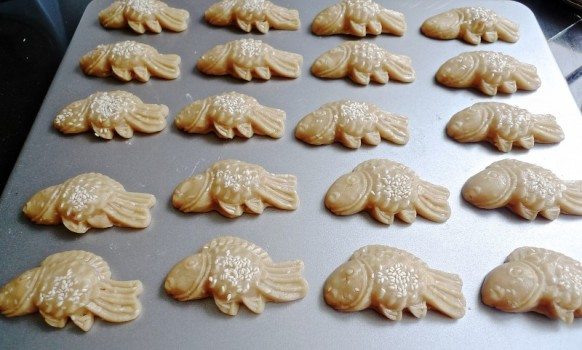 Chicken Floss Fish Doll Mooncakes Recipe 鸡丝鱼儿公仔月饼