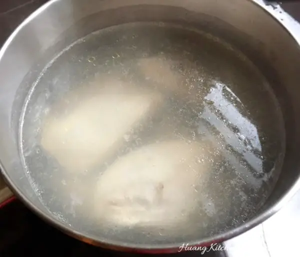 Chinese Yam With Gingko Soup Recipe 淮山白果汤 | Huang Kitchen