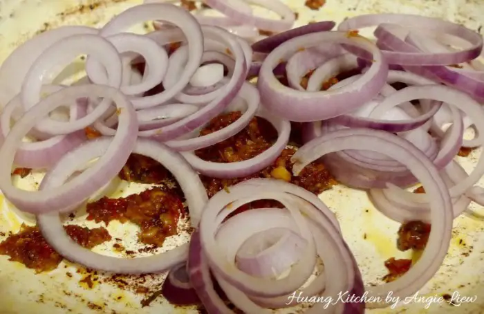 Crispy Chili Onion Fish Recipe | Huang Kitchen by Angie Liew
