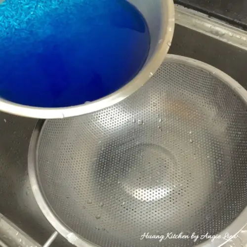 Nyonya Rice Dumplings Recipe (Zong Zi) 娘惹粽子 | Huang Kitchen