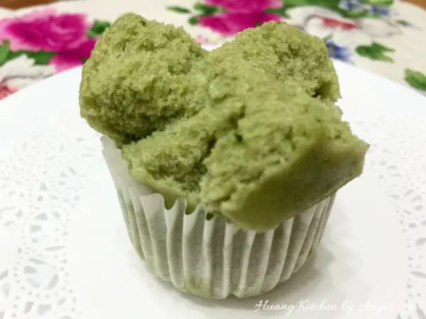 Steamed Chinese Matcha Muffins / Green Tea Huat Kueh 绿茶发糕 | Huang Kitchen