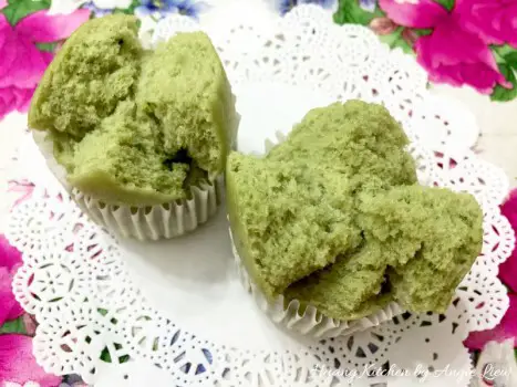 Steamed Chinese Matcha Muffins / Green Tea Huat Kueh 绿茶发糕 | Huang Kitchen