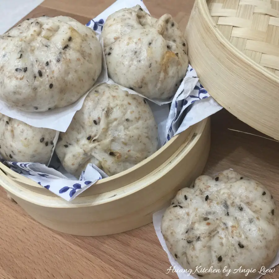 Wholemeal Vegetable Steamed Buns Recipe 全麦菜包子 | Huang Kitchen