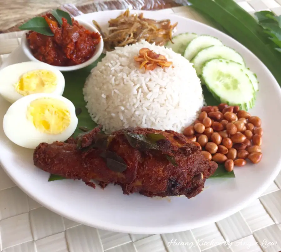 How To Make Ayam Goreng Berempah (Crispy Spiced Fried Chicken)