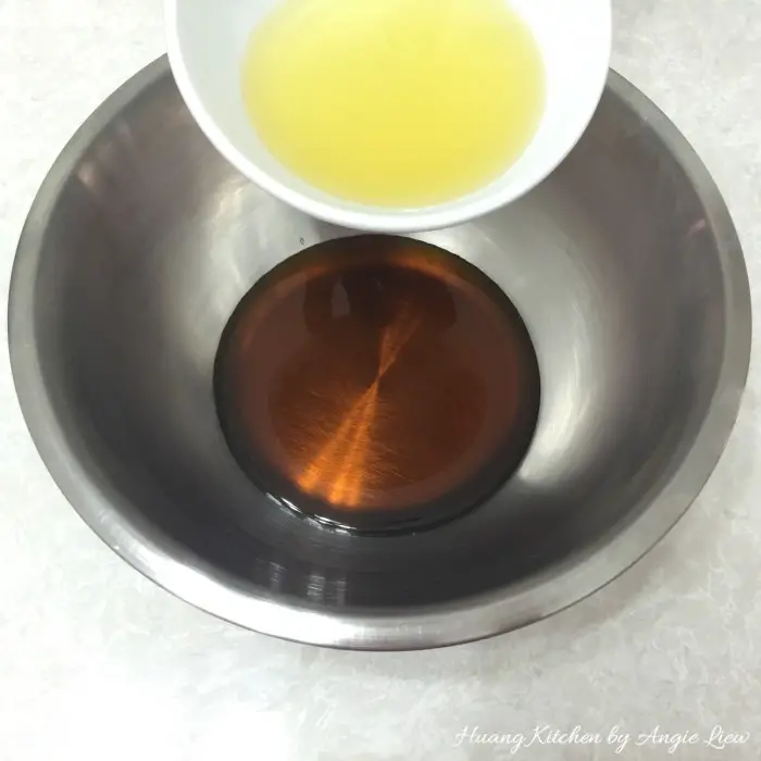 Traditional Baked Mooncakes Recipe 传统烘月饼 | Huang Kitchen