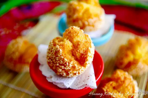 Sesame Cookie Balls Recipe (笑口枣Laughing Sesame Balls)