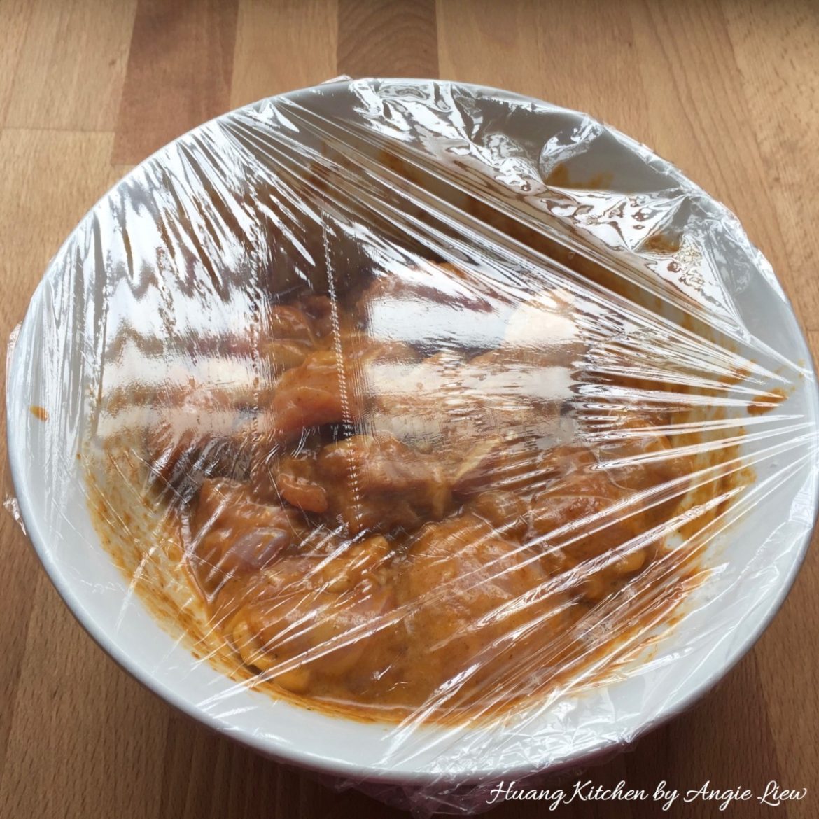 Thai Style Pan Fried Chicken Recipe 泰式煎鸡 | Huang Kitchen