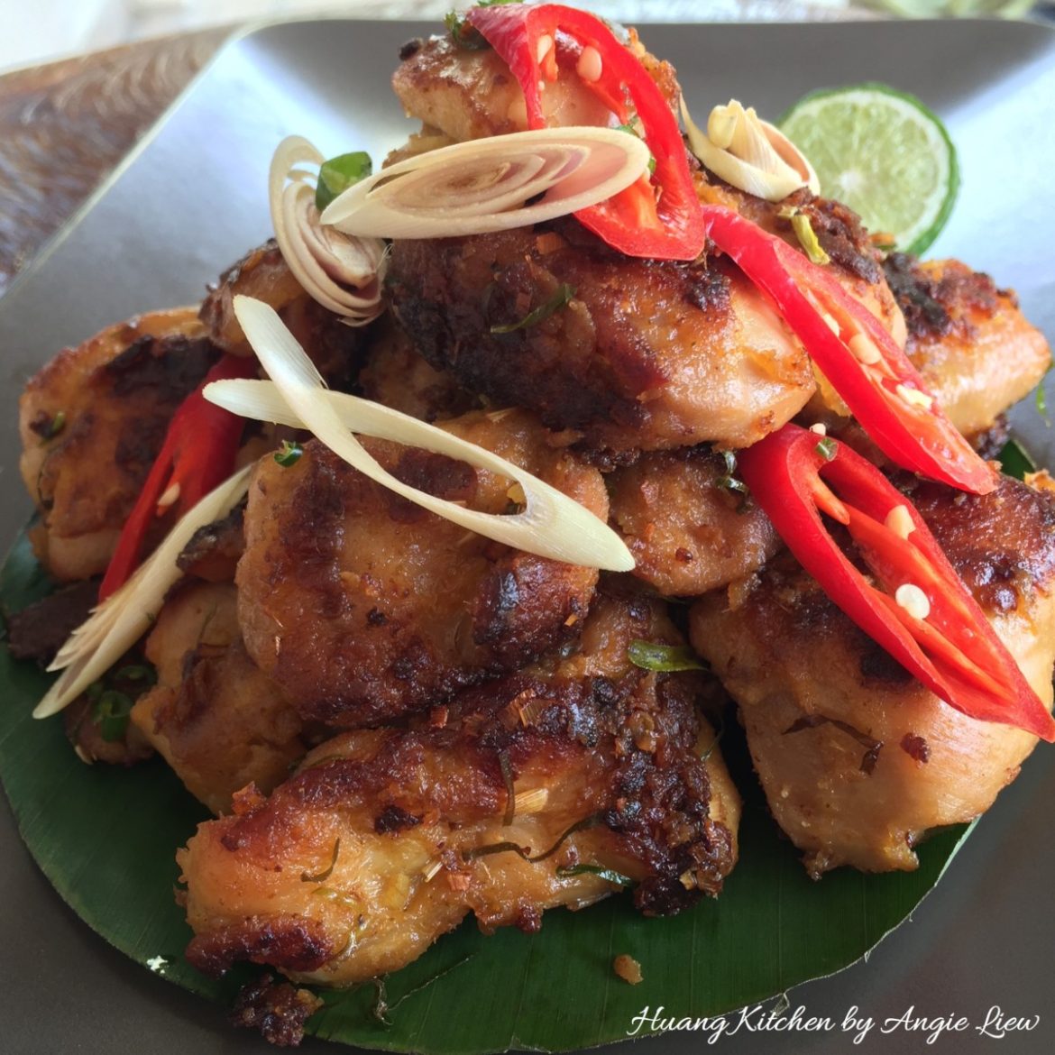 Thai Style Pan Fried Chicken Recipe 泰式煎鸡 | Huang Kitchen