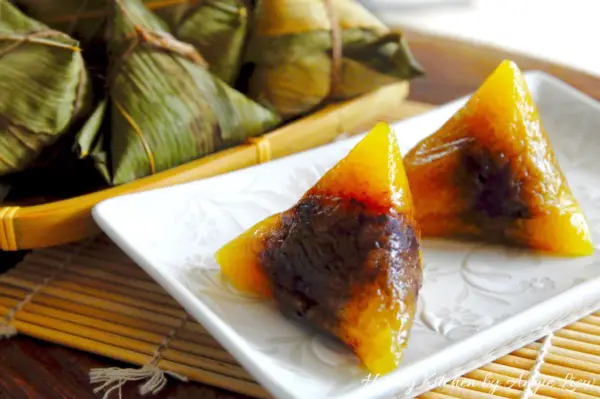 Red Bean Alkaline Water Dumplings Recipe / Kee Chang 红豆碱水粽 | Huang Kitchen