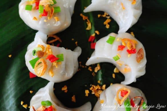 Chai Kuih Recipe 菜粿 (Steamed Vegetable Dumplings) | Huang Kitchen