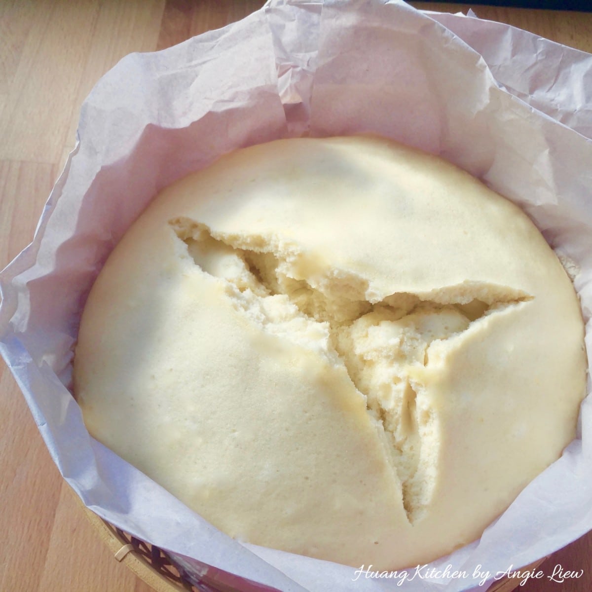 Steamed Egg Sponge Cake (Ji Dan Gao 鸡蛋糕) - Huang Kitchen