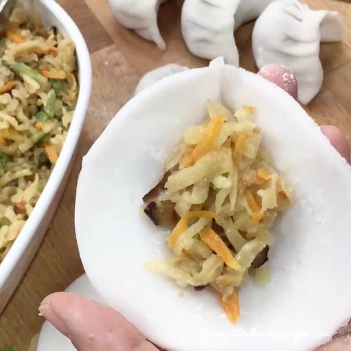 Chai Kuih Recipe 菜粿 (Steamed Vegetable Dumplings) | Huang Kitchen