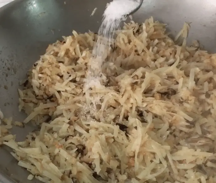 Chai Kuih Recipe 菜粿 (Steamed Vegetable Dumplings) | Huang Kitchen