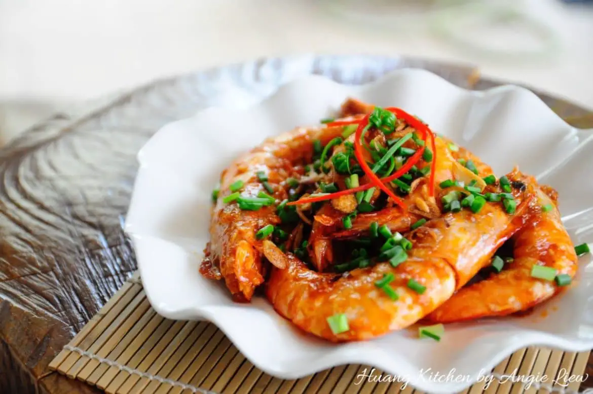 Dry Fried Prawns Recipe (Har Lok) 干煎虾碌 | Huang Kitchen