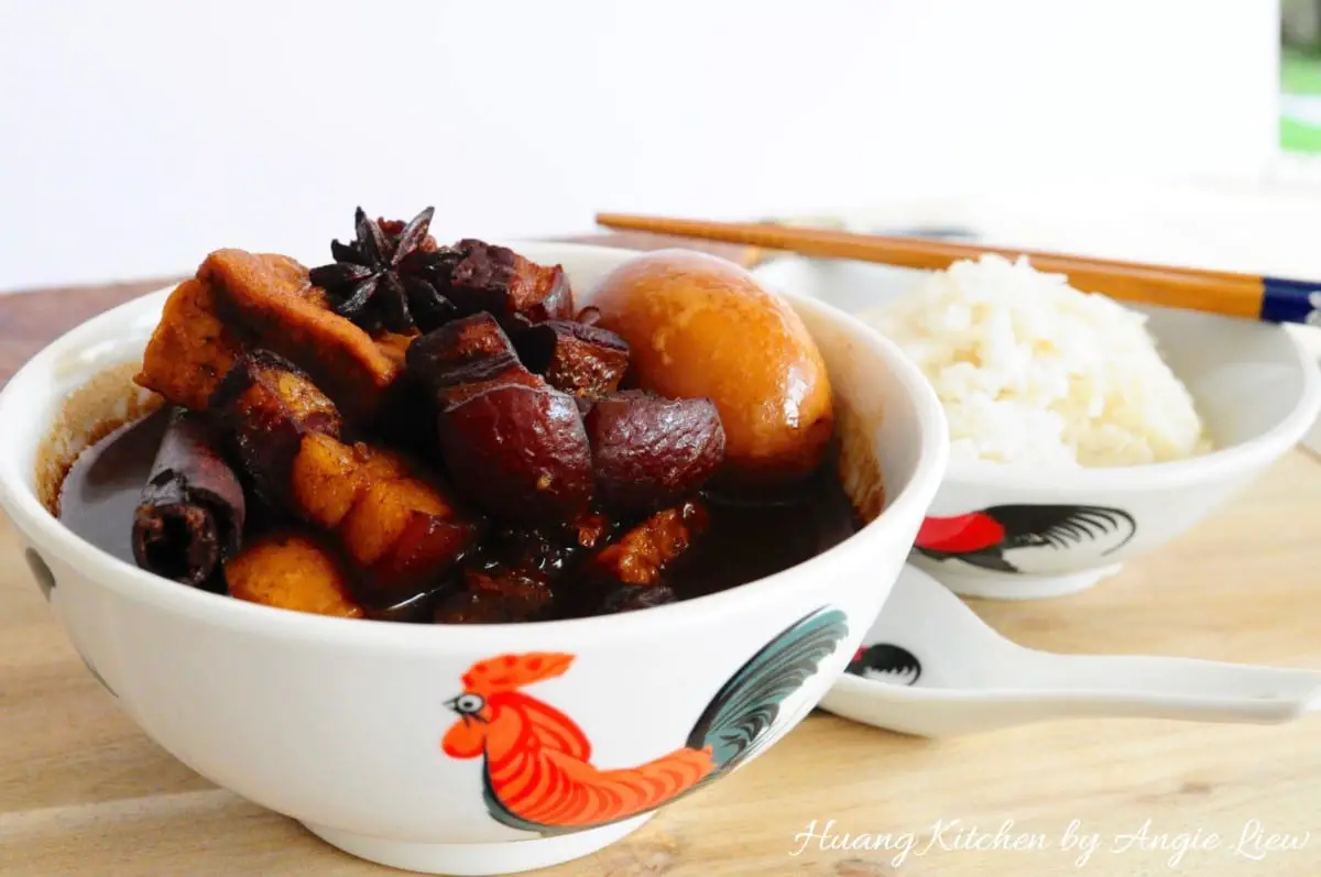 Teochew Braised Meat Recipe (Lou Bak / Tau Yew Bak) 潮州滷肉 | Huang Kitchen