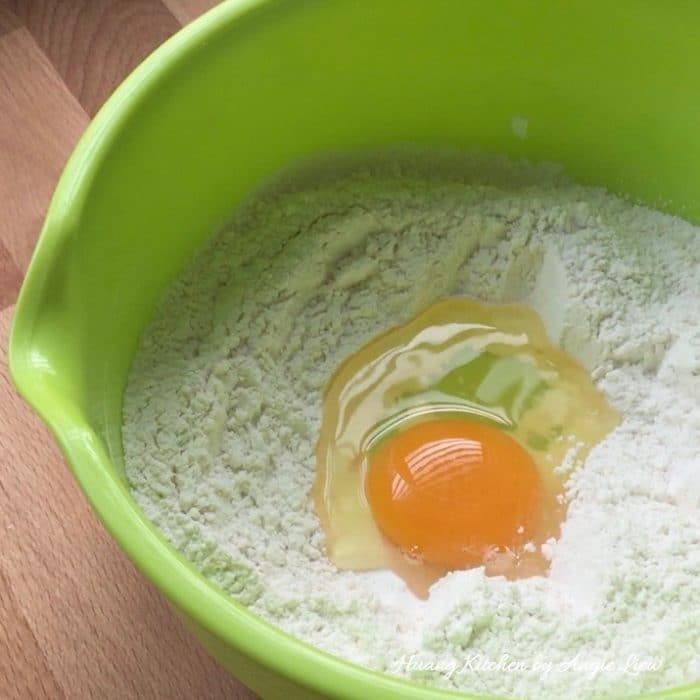 Kuih Pie Tee (Nyonya Top Hats) 娘惹小金杯 - Huang Kitchen