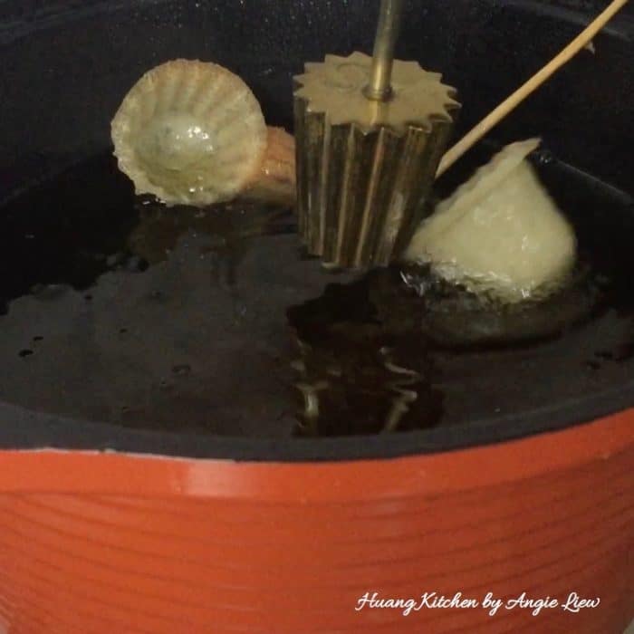 Kuih Pie Tee (Nyonya Top Hats) 娘惹小金杯 | Huang Kitchen