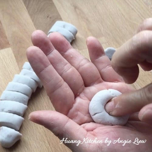 Yam Abacus Seeds Recipe 芋头算盘子 | Huang Kitchen