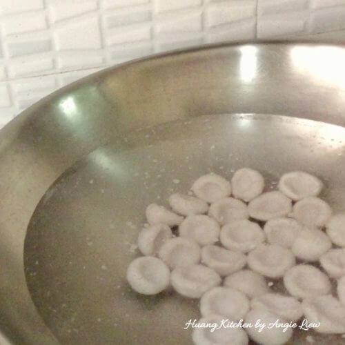 Yam Abacus Seeds Recipe 芋头算盘子 | Huang Kitchen