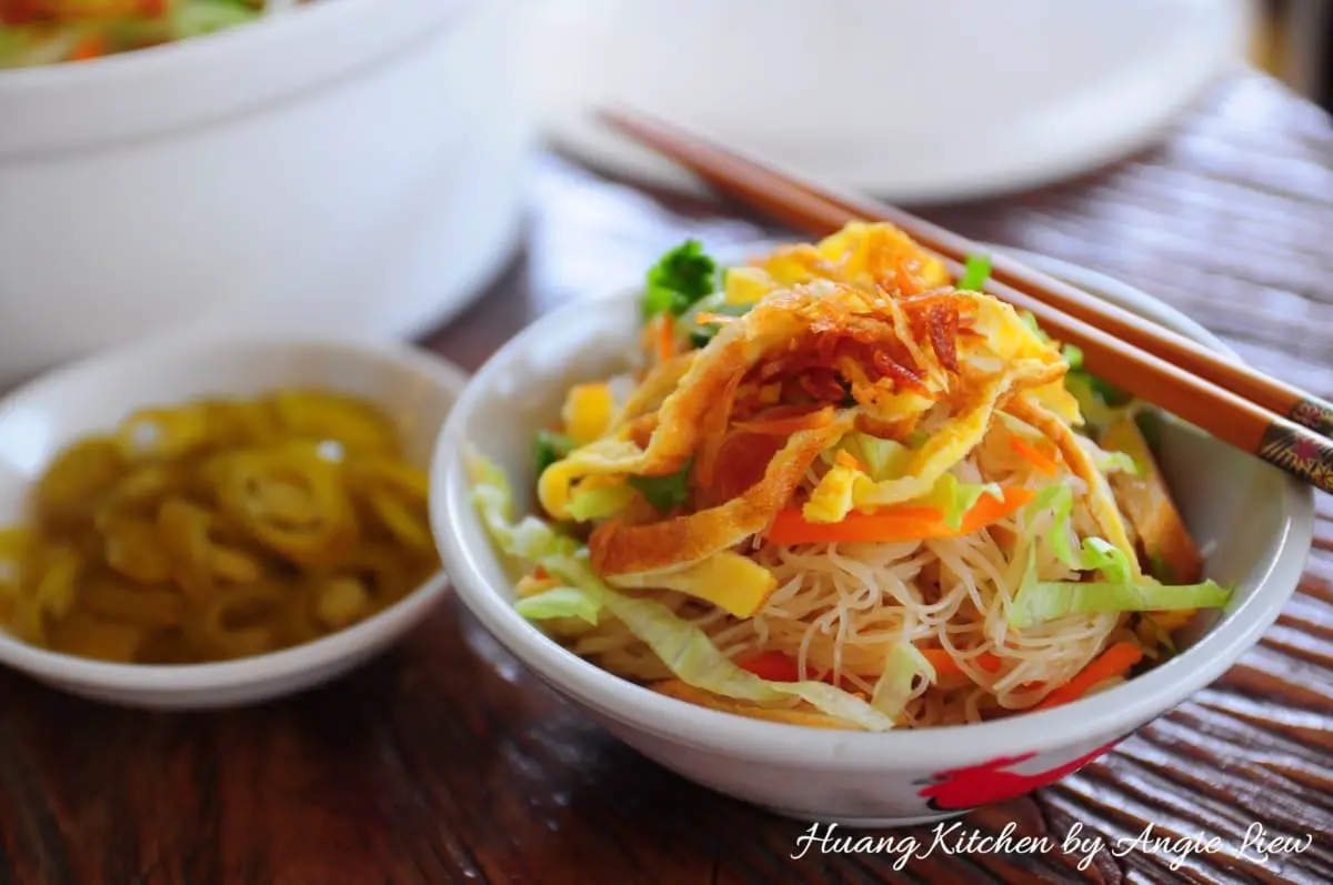 Fried White Bee Hoon Recipe (Fried White Rice Vermicelli) 炒白米粉 | Huang ...
