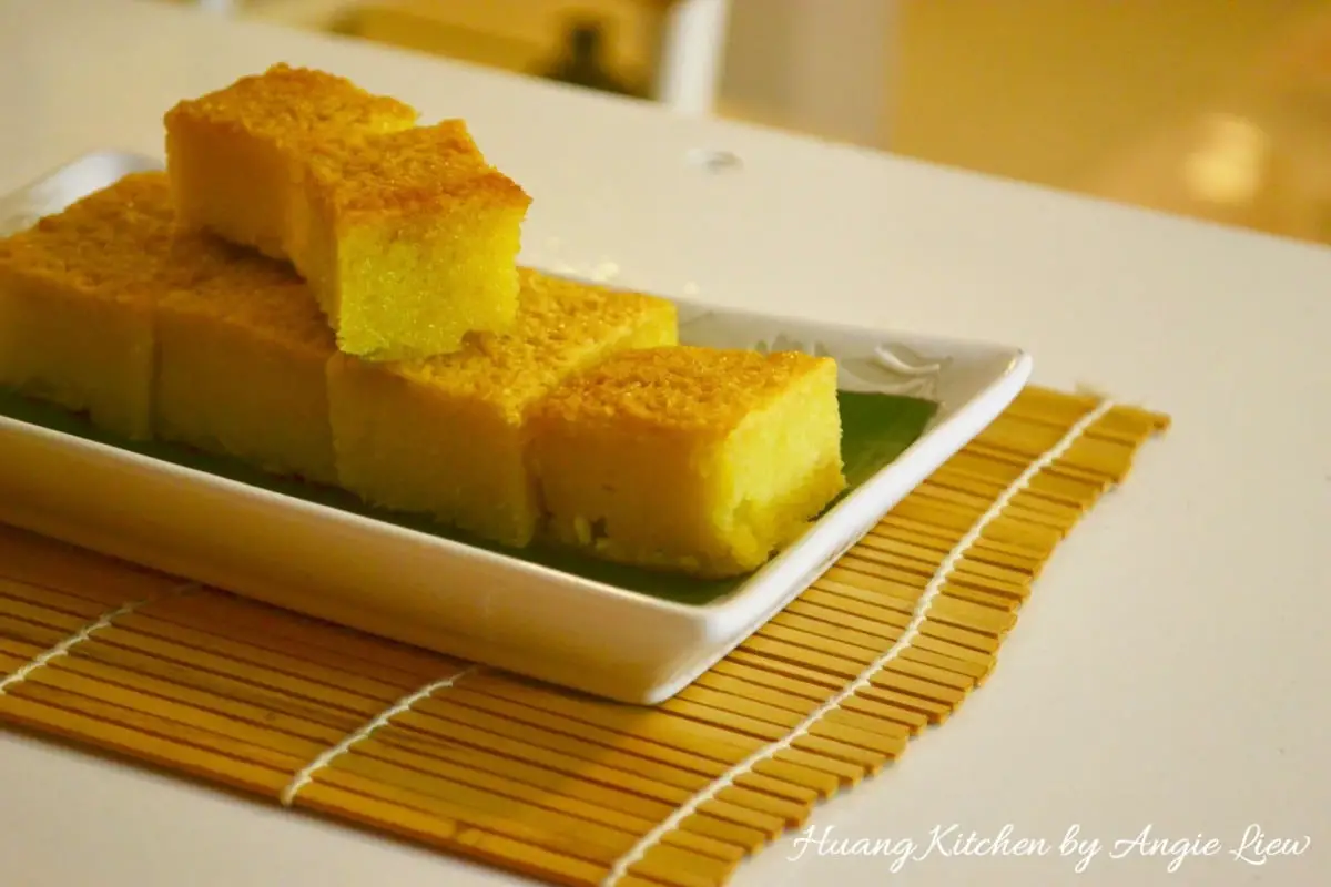 Baked Tapioca Cake (Kuih Bingka) 烤木薯糕 | Huang Kitchen
