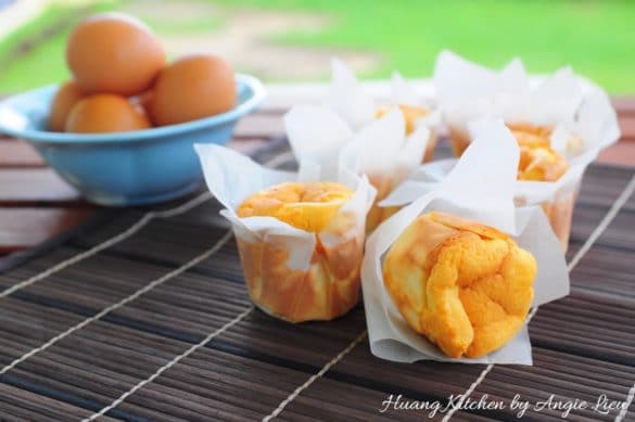 Paper Wrapped Chinese Sponge Cake Recipe 纸包蛋糕食谱 | Huang Kitchen