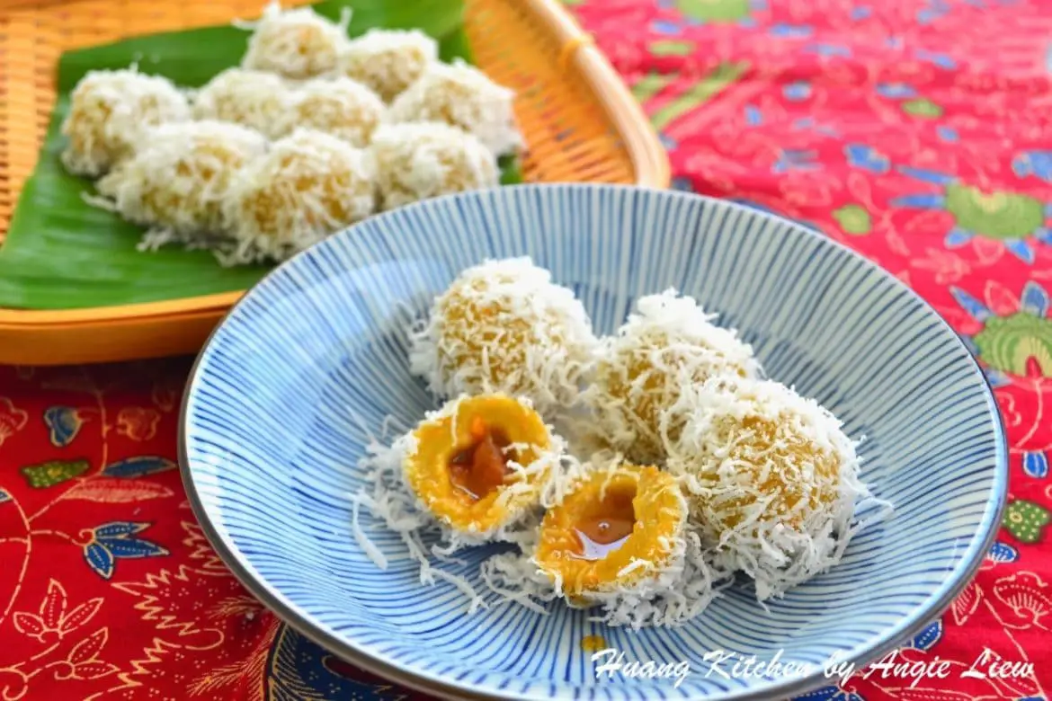 Onde Onde Recipe 椰丝球 | Huang Kitchen