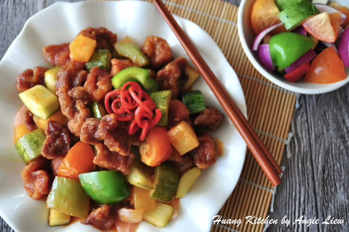 Sweet and Sour Pork Recipe (Gu Lu Rou) 咕噜肉食谱 - Huang Kitchen