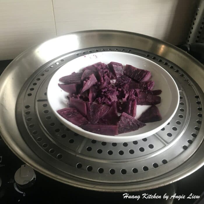 Purple Sweet Potato Mooncakes Recipe 紫薯月饼食谱 | Huang Kitchen