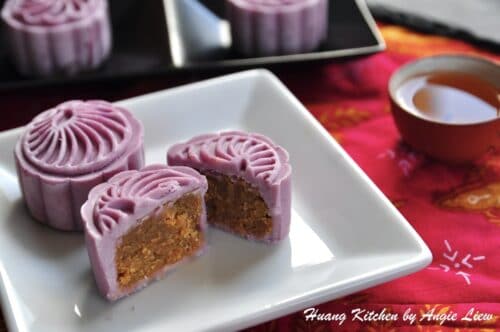 Purple Sweet Potato Mooncakes Recipe 紫薯月饼食谱 | Huang Kitchen