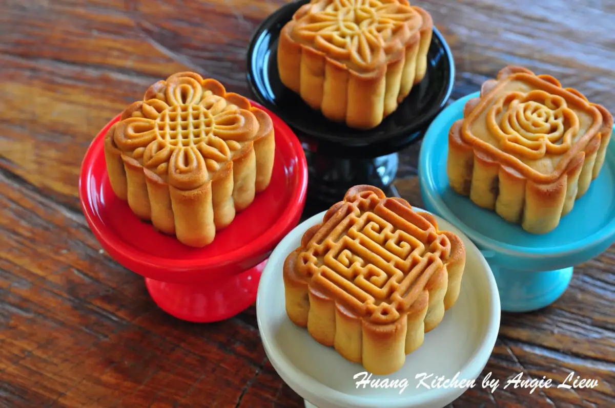 Plain Lotus Paste Mooncakes Recipe 素莲蓉月饼食谱 - Huang Kitchen