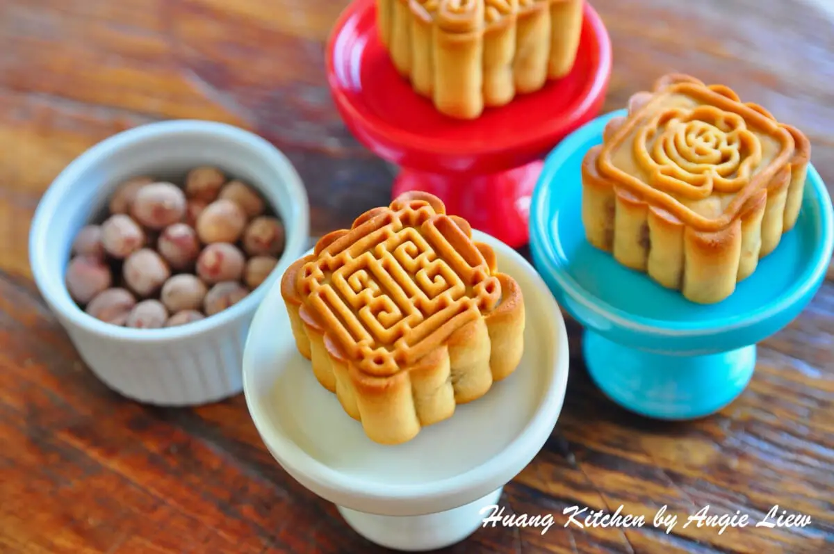 Mooncake Recipes 月饼食谱 | Huang Kitchen