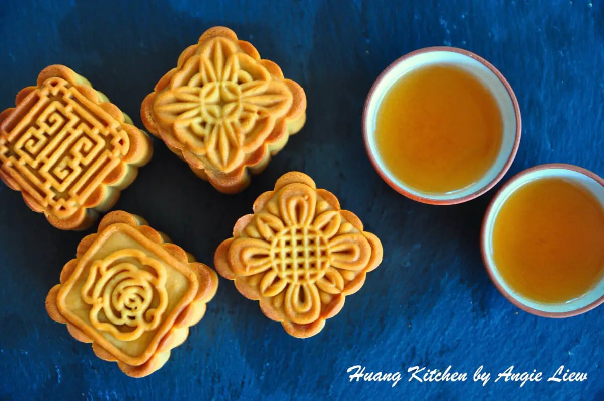 Plain Lotus Paste Mooncakes Recipe 素莲蓉月饼食谱 - Huang Kitchen