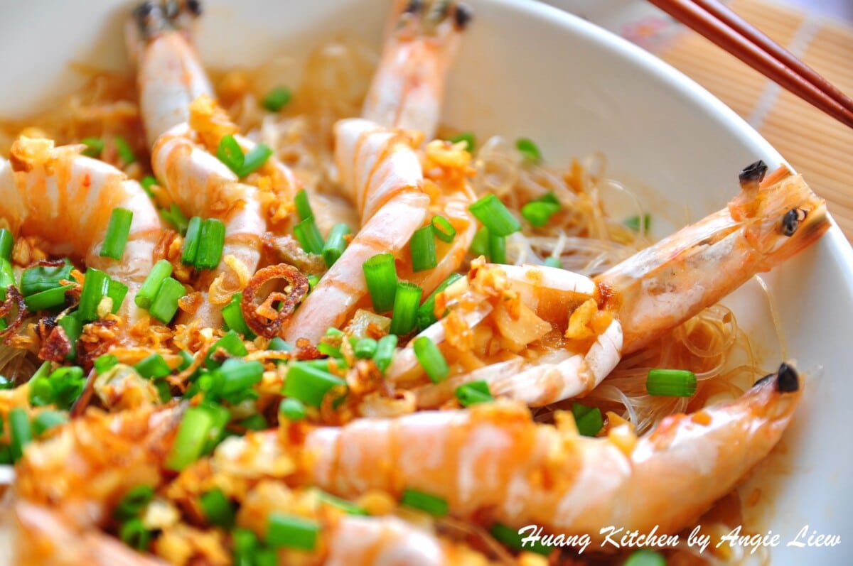 Steamed Garlic Prawns Recipe 蒜米蒸虾食谱 | Huang Kitchen