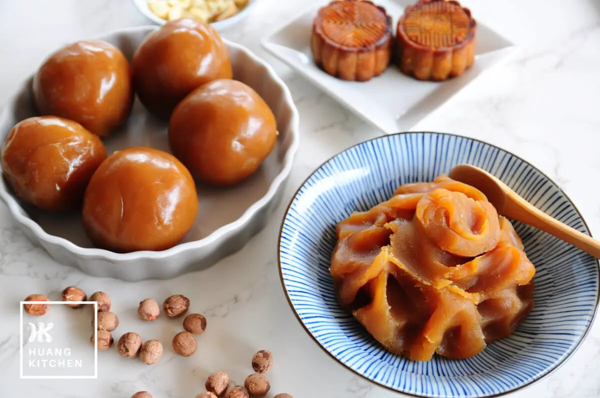 Homemade Lotus Seed Paste Recipe (Lian Rong) 自制莲蓉 | Huang Kitchen