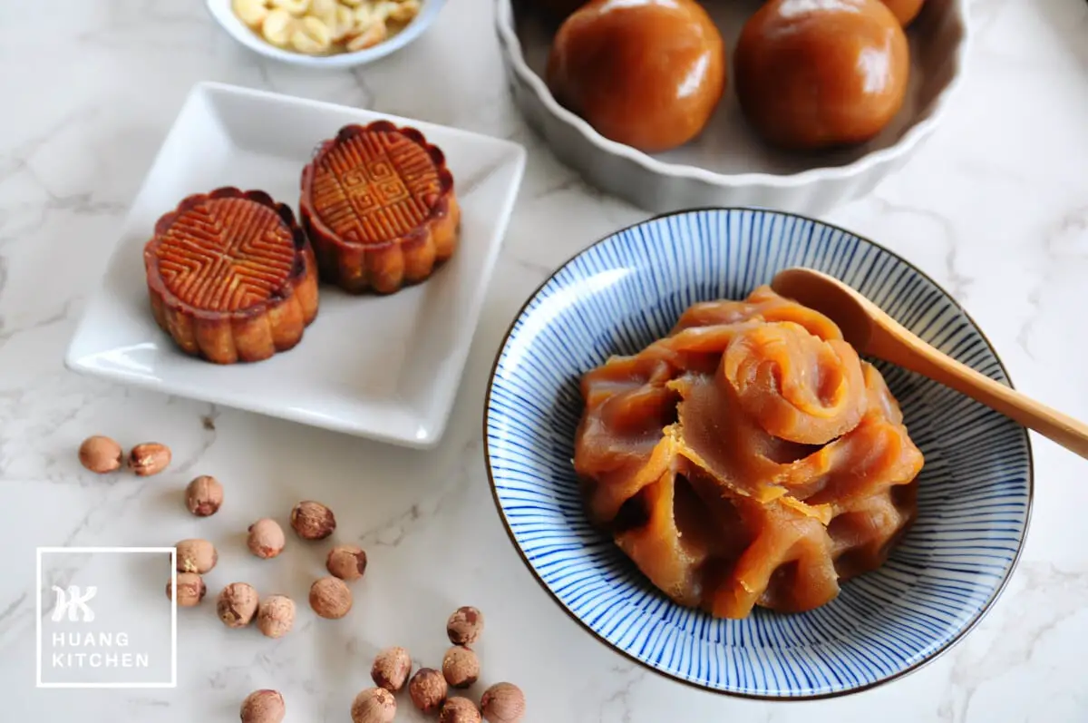 Homemade Lotus Seed Paste Recipe (Lian Rong) 自制莲蓉 | Huang Kitchen