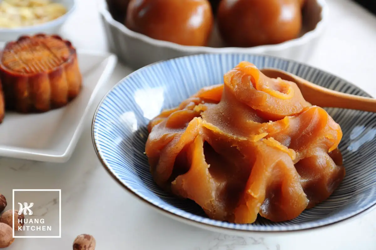 Homemade Lotus Seed Paste Recipe (Lian Rong) 自制莲蓉 | Huang Kitchen