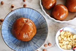 Homemade Lotus Seed Paste Recipe (Lian Rong) 自制莲蓉 | Huang Kitchen