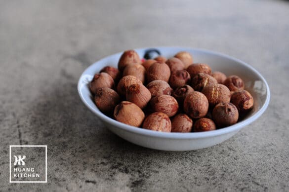 Homemade Lotus Seed Paste Recipe (Lian Rong) 自制莲蓉 | Huang Kitchen