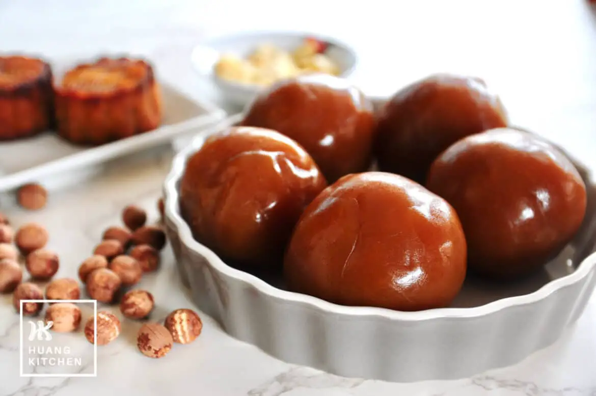 Homemade Lotus Seed Paste Recipe (Lian Rong) 自制莲蓉 | Huang Kitchen