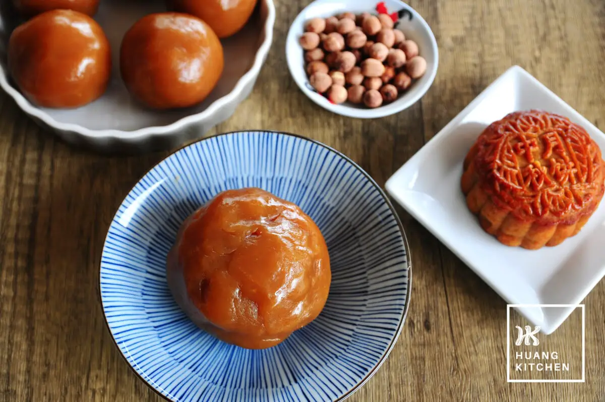 Homemade Lotus Seed Paste Recipe (Lian Rong) 自制莲蓉 | Huang Kitchen