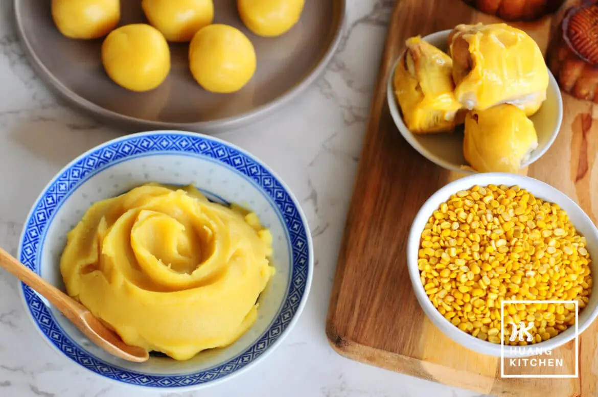 Homemade Durian Mung Bean Paste Recipe 榴莲绿豆蓉 | Huang Kitchen
