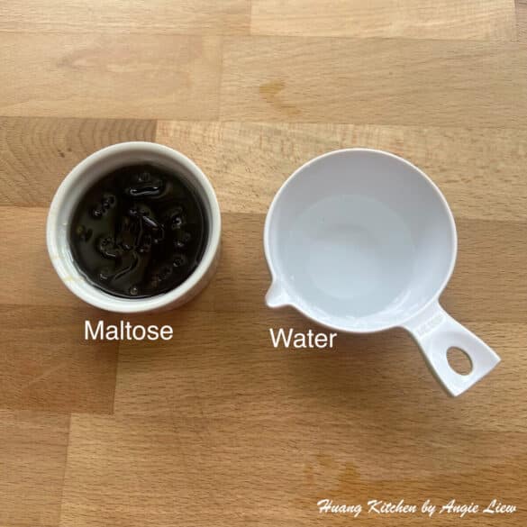 Oven Grilled Char Siew Recipe (Chinese BBQ Pork) 烤箱叉烧 | Huang Kitchen