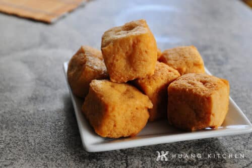 Crispy Stuffed Tofu Puffs Recipe 香脆炸酿豆腐卜 | Huang Kitchen