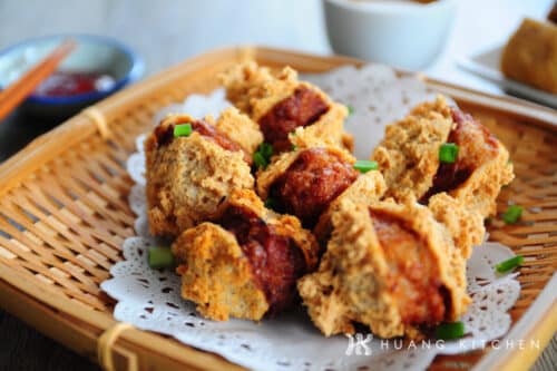 Crispy Stuffed Tofu Puffs Recipe 香脆炸酿豆腐卜 | Huang Kitchen