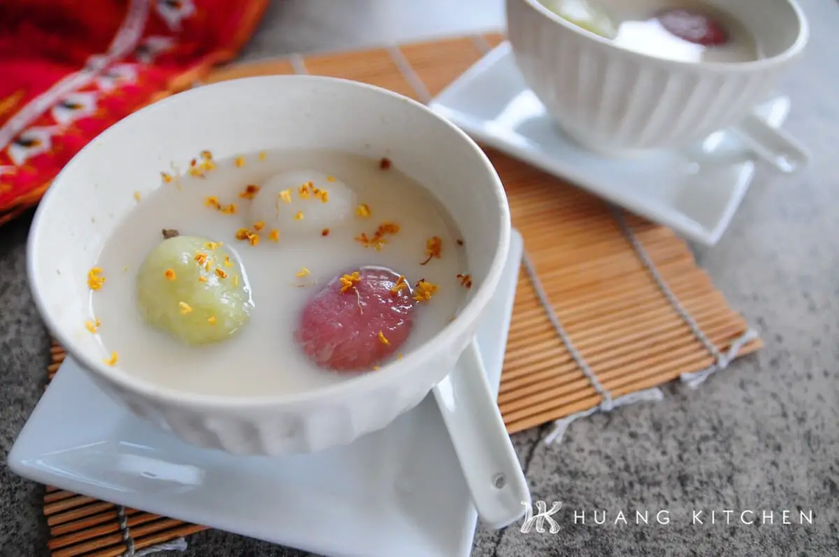 Sweet Peanut Butter Glutinous Rice Balls Recipe 花生酱汤圆 | Huang Kitchen