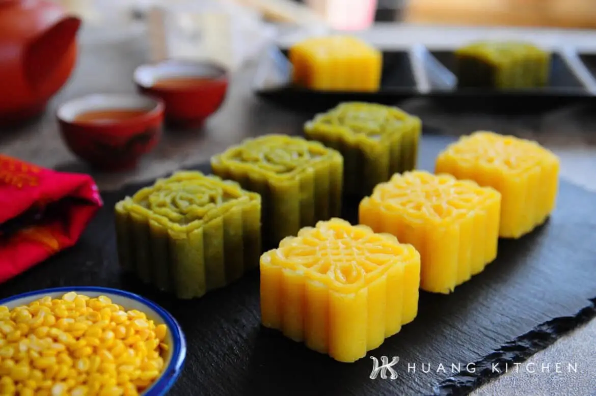 Mung Bean Mooncakes Recipe 绿豆月饼食谱 | Huang Kitchen