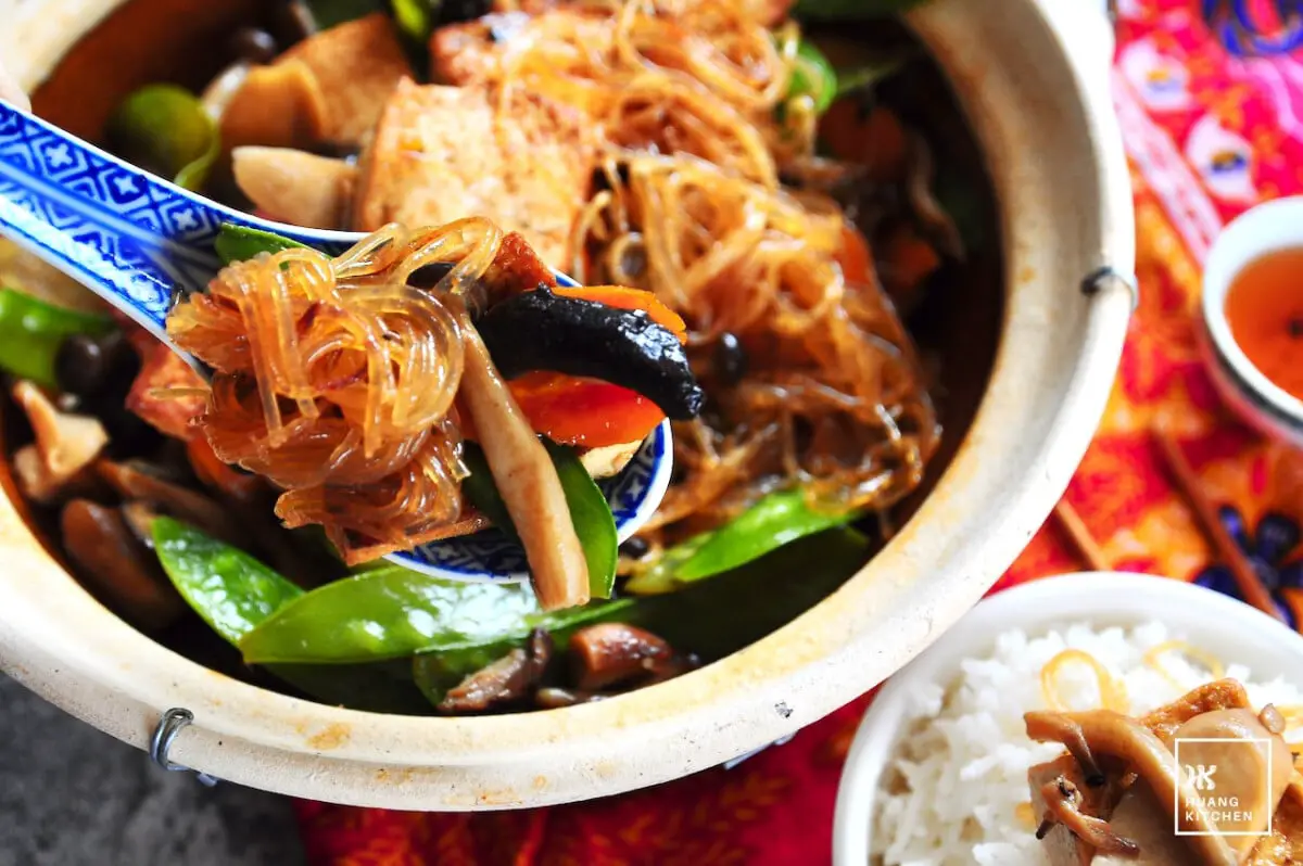 Traditional Teochew Peach Shaped Dumpling Recipe | Huang Kitchen