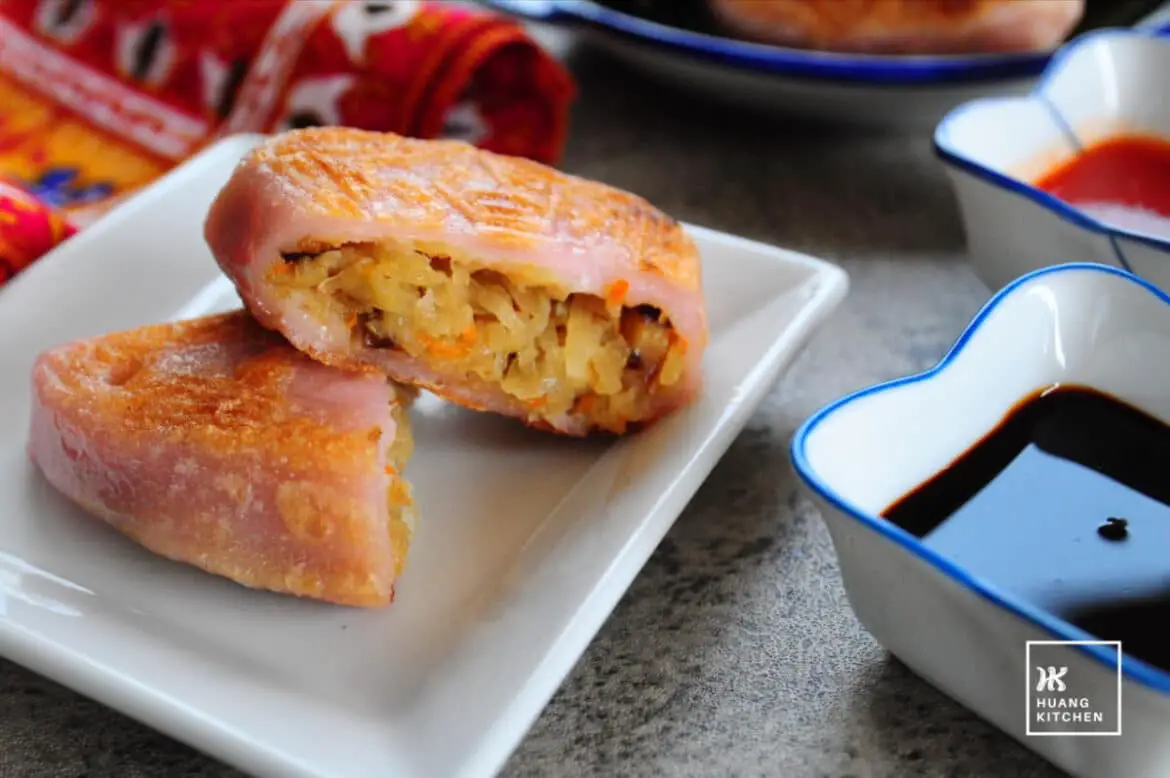 Teochew Peach Shaped Dumpling with Yam Bean Filling 潮州红桃粿 (沙葛馅料 ...