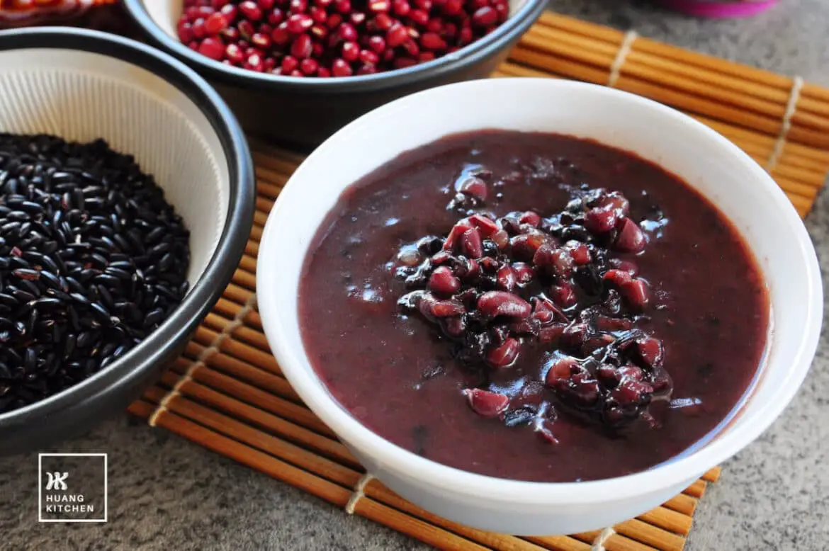 Red Bean Black Glutinous Rice Dessert Recipe 红豆黑糯米糖水 | Huang Kitchen